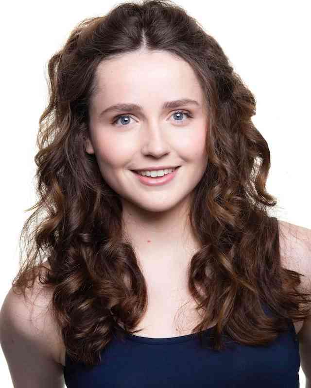 Phoebe White's Instagram, Twitter & Facebook on IDCrawl